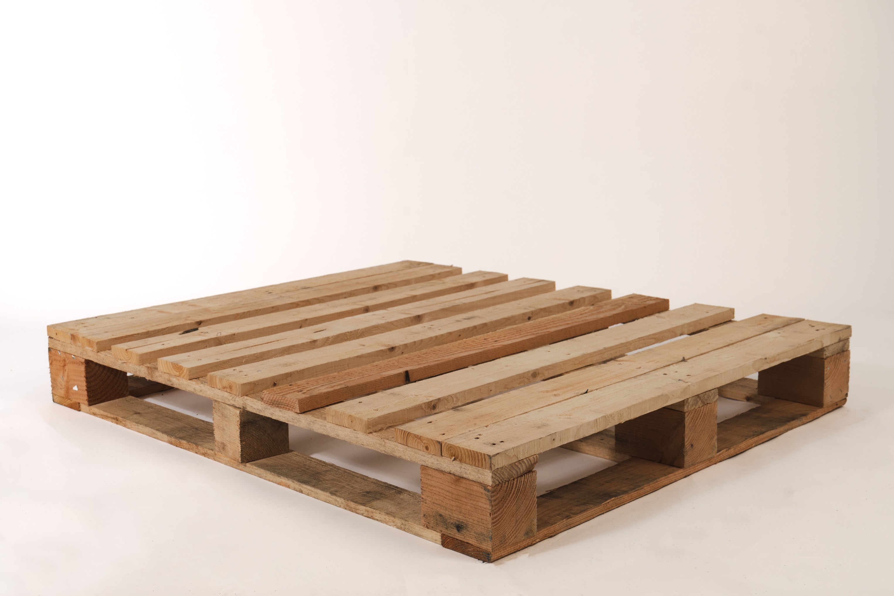 Pallet purchase and collection | We buy used pallets | Junction 4 Pallets