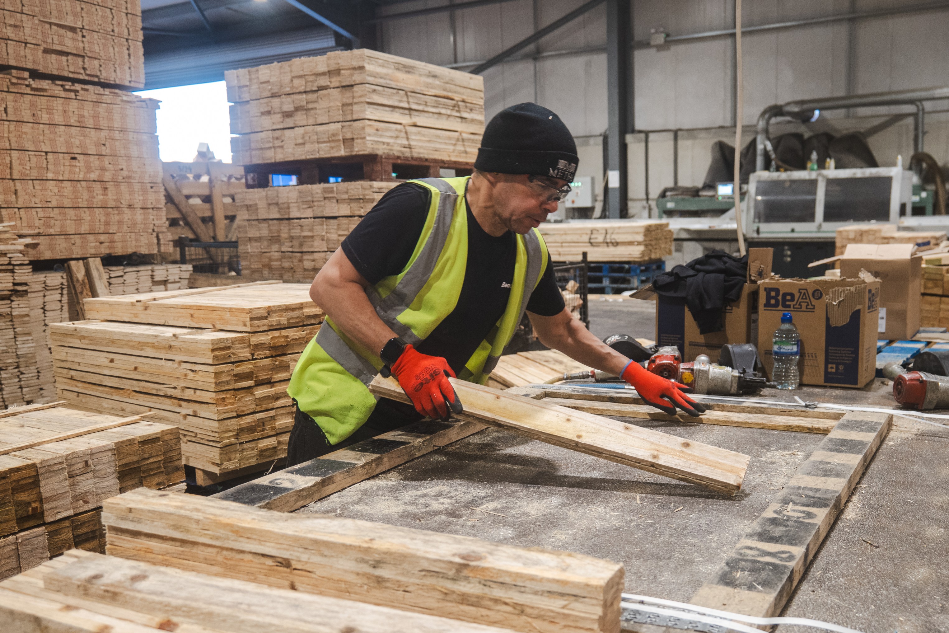 Careers | Work for Junction 4 Pallets | Doncaster | Coventry | Alloa ...